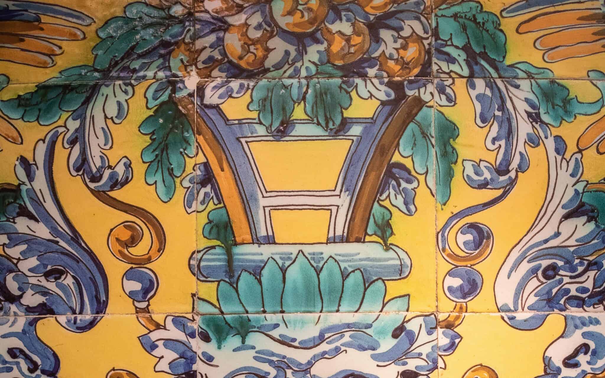 Seville Tiles - A History of Azulejos Sevilla - Visit-Seville.com