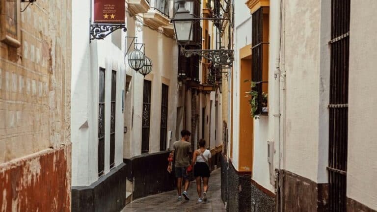 Santa Cruz Neighbourhood Seville - Guide to the Jewish Quarter - Visit ...