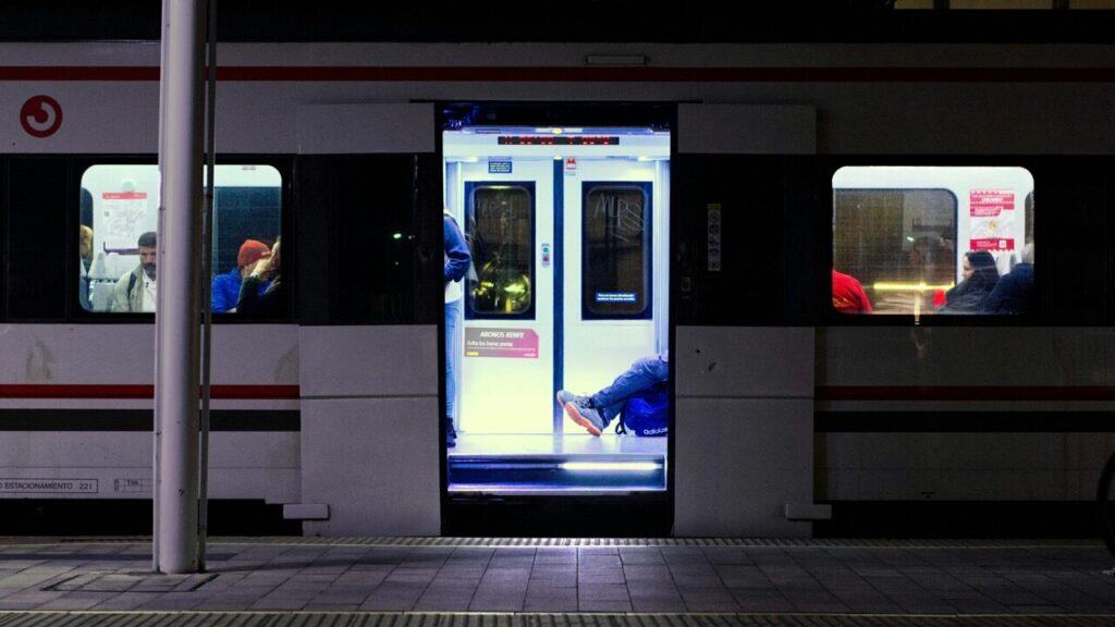 Seville Train Guide - Getting the Train in Seville - Visit-Seville.com